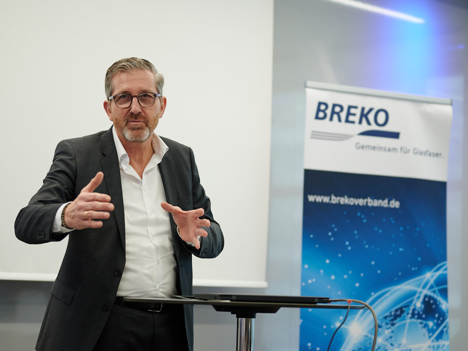 Breko Jahrestagung: Mehr Investitionen in den Glasfaserausbau